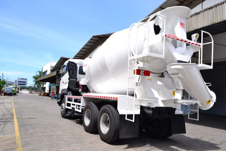 Penjelasan Mengenai Truck Mixer dan Fungsinya - Astra UD Trucks